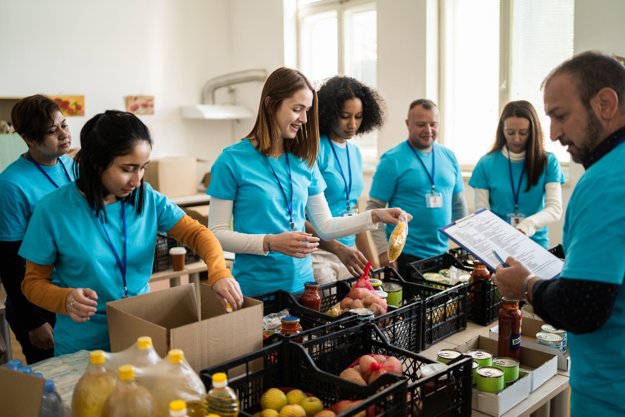 Volunteer Management 101: How to Create a Strong Strategy